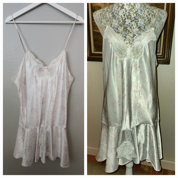 Beth Micheals | Intimates & Sleepwear | Vintage 98s White Floral Nighty ...